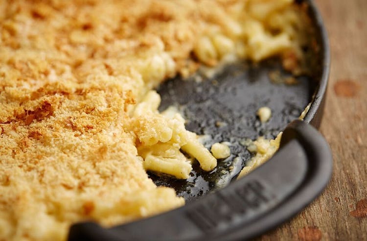 Mac 'n cheese van de BBQ | Weber official