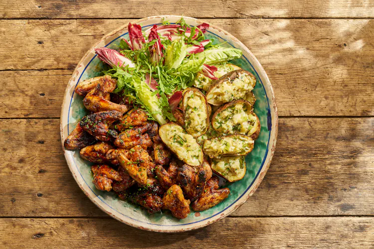 Super espetadas de asas de frango de Jamie Oliver | Jamie Oliver ...