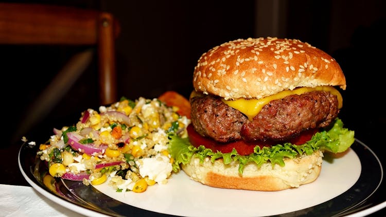 How to Build Your Perfect Burger | Tips & Techniques