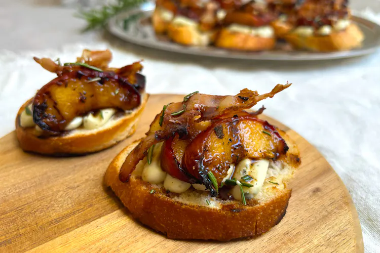 Grilled Peach Crostini with Blue Cheese Whip | Starters Recipes | Weber BBQ