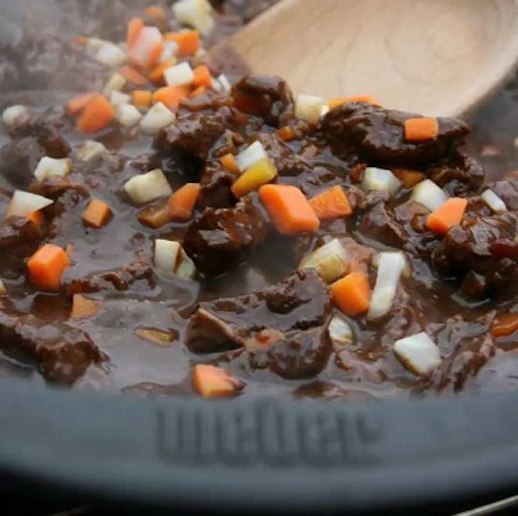 Hirschgulasch | | Weber Rezepte